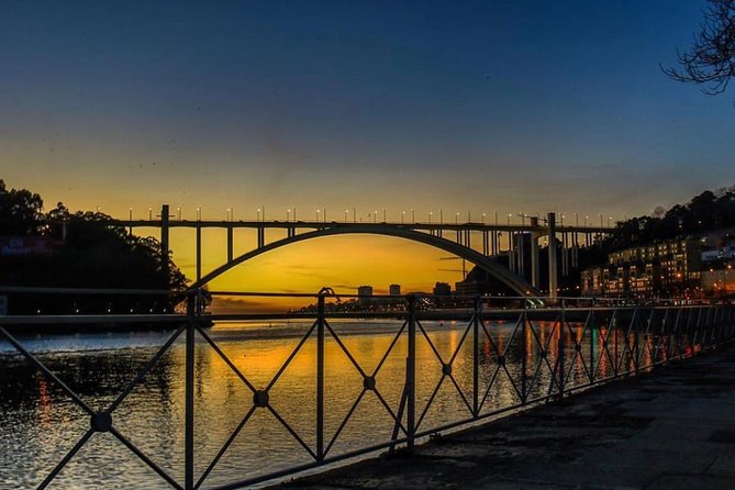 Porto Heritage Night Tour With Fado Show And Dinner Included - Fado Music Experience