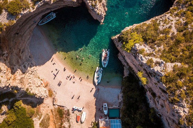 Private Blue Cave and Hvar - 5 Islands Tour - Exploring Hvar Island