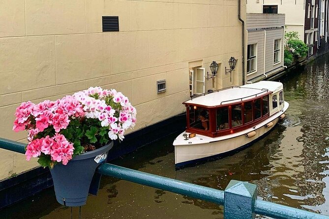 Private Boat Tours Amsterdam & Welcome Drink Amsterdam Canals - Unique Highlights of the Tour