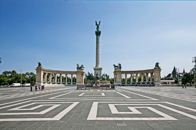 Private Budapest Bike Tour With Cafe Stop - Safety Measures and Guidelines