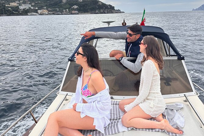 Private Capri Boat Tour BEST SELLER - Boat Capacity and Comfort