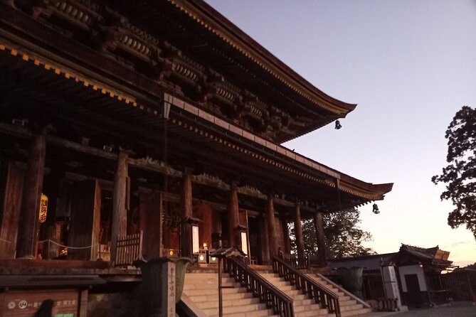 Private Guided Half-Day Walking Tour in Yoshinoyama - Seasonal Considerations