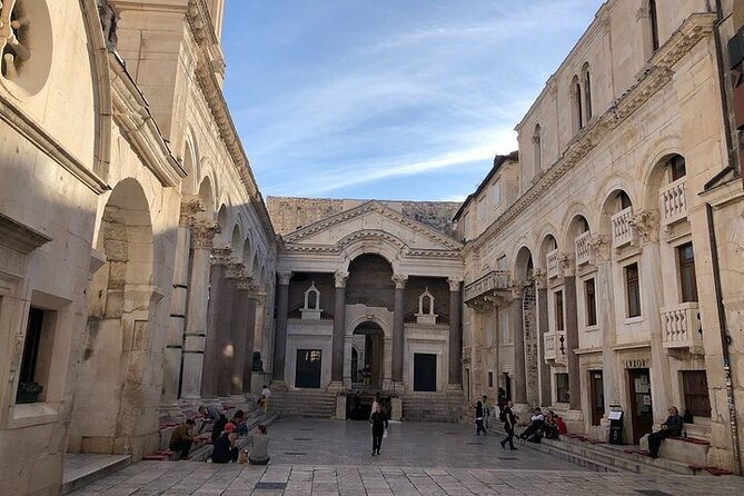 Private History Split Walking Tour in English - Key Attractions to Explore