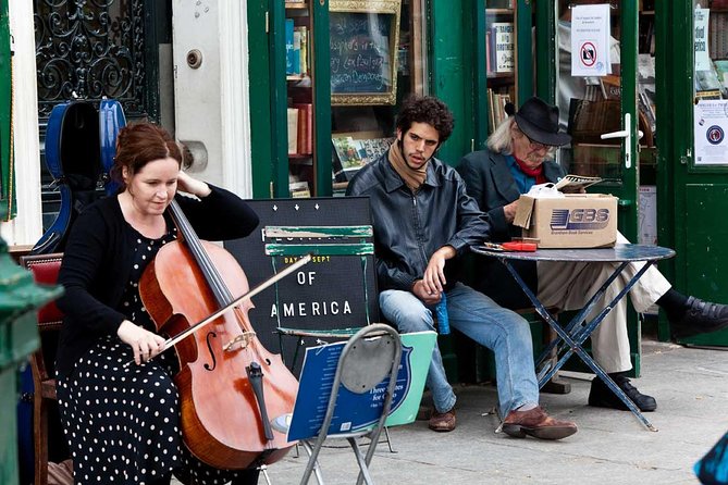 Private Photography Walking Tour of Paris: Latin Quarter or Montmartre - Accessibility and Participation