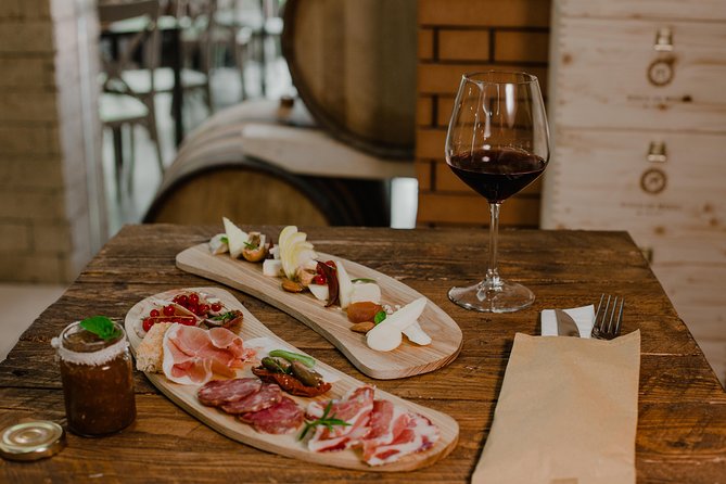Private Tour of Pompeii Ruins + Organic Wine and Lunch Tasting - Private Guide and Personalized Experience