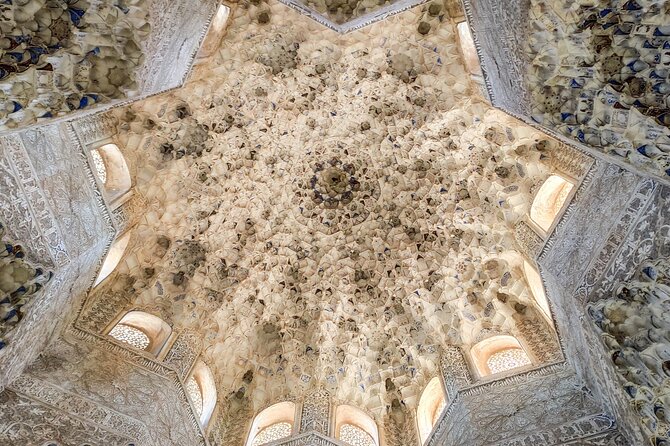 Private Tour to Granada From Seville With Visit to the Alhambra - Highlights of the Alhambra