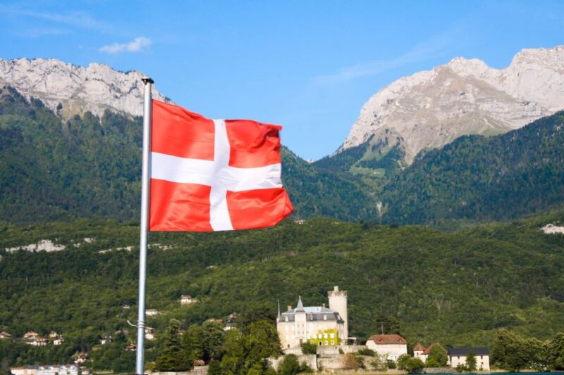 Private Trip From Geneva to Annecy in France - Visiting Palais De Lisle and Château Dannecy