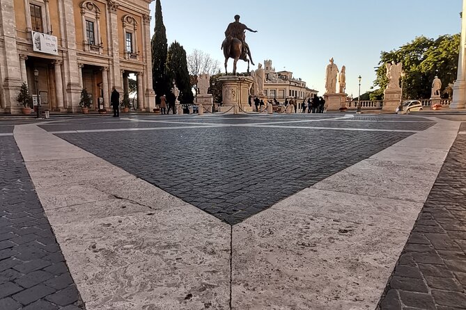 Private Walk Through the Jewish Ghetto in Rome - Learning About Trajans Column and Piazza Venezia