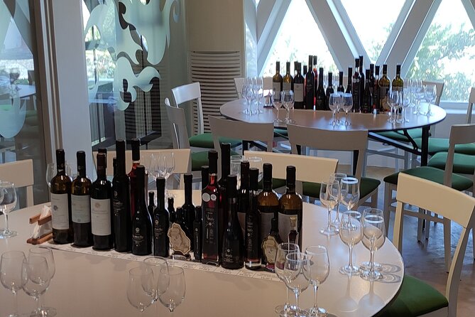 Private Wine Tour Review: A Santorini Experience - Tour Guide Expertise