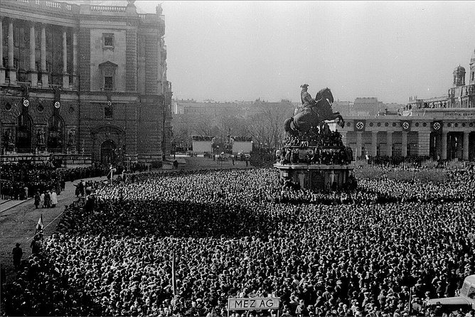 Private World War II Walking Tour in Vienna - Pricing and Cancellation Policy