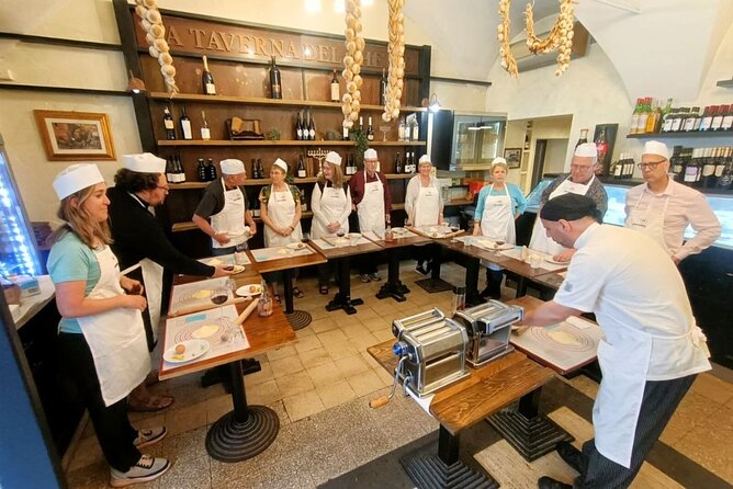 Rome Ghetto: Pasta & Fried Cooking Class With Dinner and Wine - Meeting Point and Accessibility