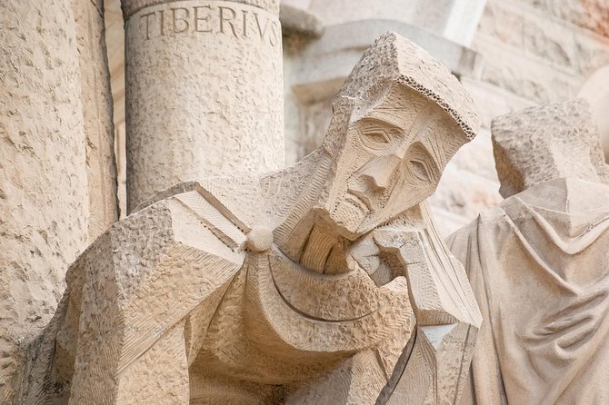 Sagrada Familia Skip-The-Line Private Tour With Guide - Accessibility and Inclusive Features