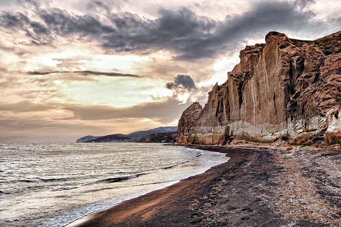 Santorini: 6hr Private Custom Tour With Olive Oil or Wine Tasting - Exploring Santorinis Highlights