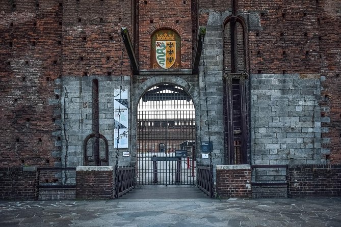 Sforza Castle and Michelangelos Pietà Rondanini Guided Experience - Tour Logistics and Accessibility