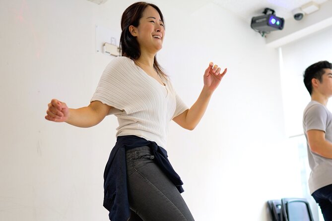 Shuffle Dance in Tokyo With a Tiktok Star - Perfect for Beginners - Accessibility and Health Considerations