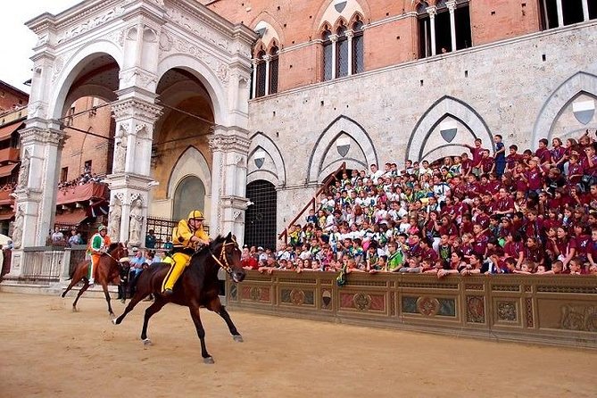 Siena, San Gimignano and Chianti Wine Small Group From Lucca - Travel Comfort and Transportation Details