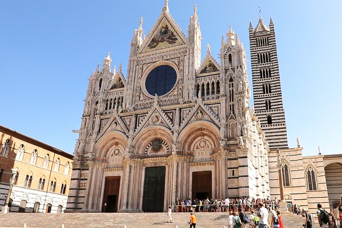 Siena San Gimignano Pisa Escorted Transport and Optional Lunch - The Leaning Tower of Pisa