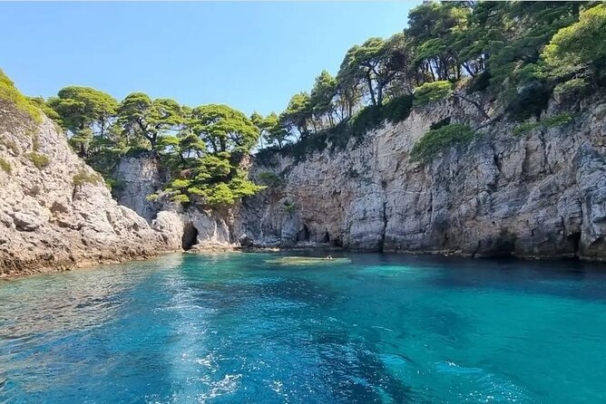 Speed Boat Tour to Elaphiti Caves Review - Highlights: Beautiful Caves, Sandy Beach, and Tailored Experiences