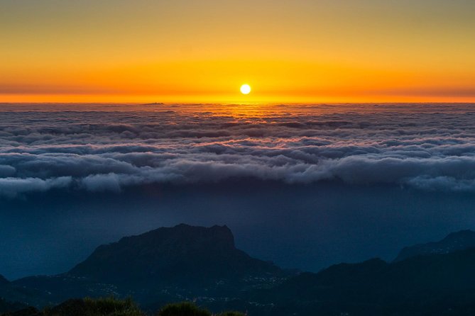 Sunrise Tour @ Pico Do Areiro | Half Day 4x4 Tour - Levada Walking Adventure