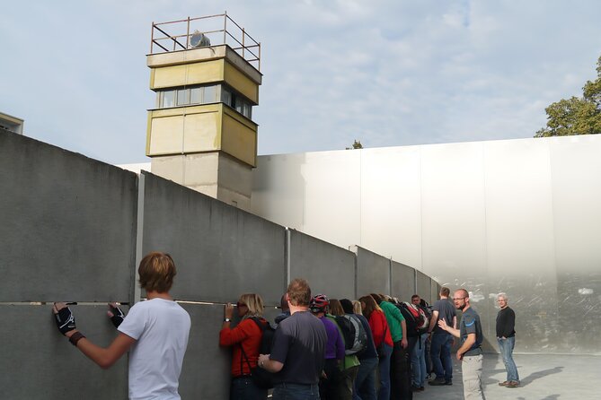 Third Reich and Berlin Wall History 3-Hour Bike Tour in Berlin - Biking Experience and City Exploration