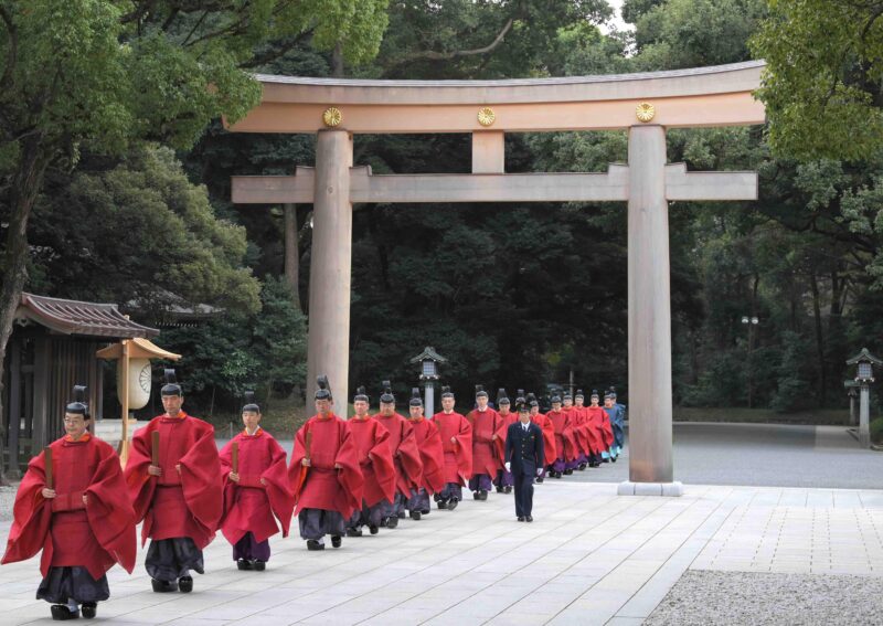 Tokyo: Full Day Private Tour With an English Speaking Driver - Vehicle and Driver Details