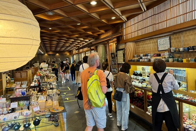 Tokyo Old Town Charm Tour in Yanaka and Sendagi - Exploring Yanaka and Sendagi