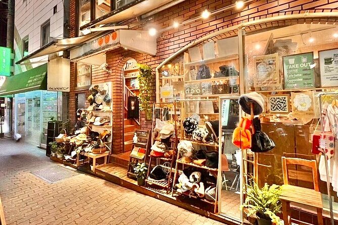 Tokyo Private Vintage Shopping Tour in a Town of Youth Culture - Host Responses