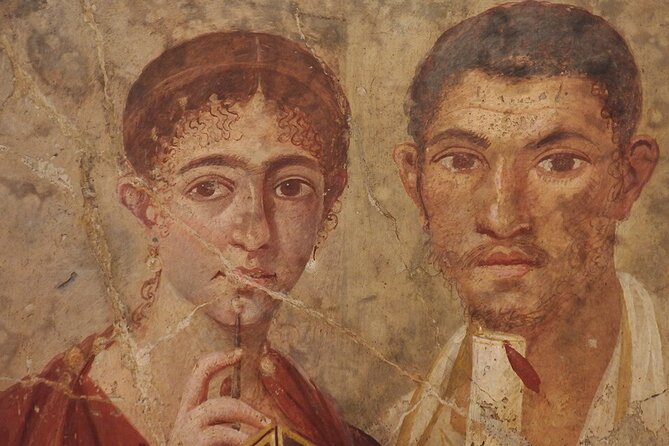 Tour in the National Archaeological Museum of Naples With an Archaeologist - Exploring the Farnese Collection and Pompeii Artifacts