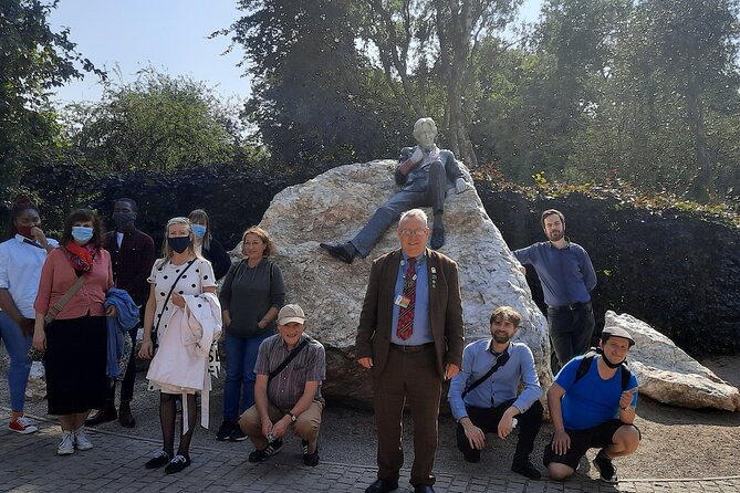 Walking Tour in Merrion Square Park - Dublin Rogues Tour - Scandals and Achievements