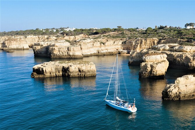Yatch FINISMAR: 3hours Sailing to Benagil - Personalized Attention for Small Groups