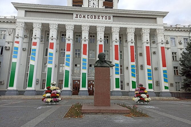 1 DAY: Transnistria Tour From Chisinau With Local Guide - Guide Expertise and Personalized Experience