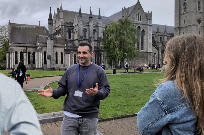 2 Hour Walking Tour of Dublins City Centre - Experiencing the Lively Temple Bar