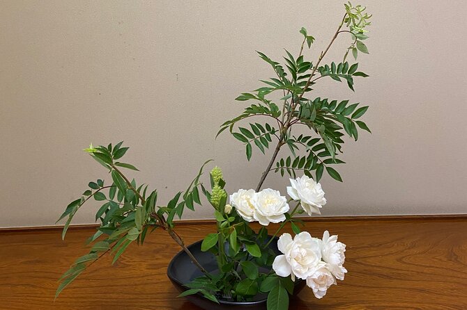 2 Hours Flower Arranging (Ikebana) Class @Temple /Tokyo・Ota-ku - Flower Arrangements