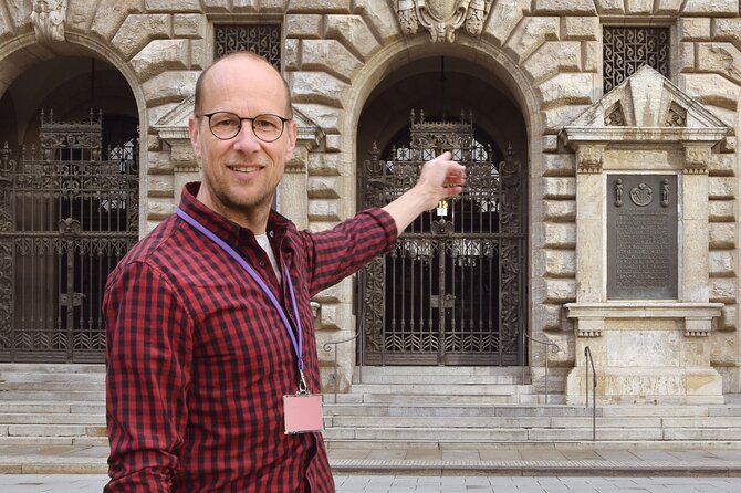 90 Minutes Leipzig Exclusive: Houses, Courtyards and Passages - Engaging With the Certified Guide
