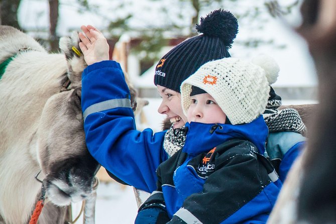 Arctic Delight Review: A Winter Wonderland Adventure - Warm Clothing and Hot Drinks