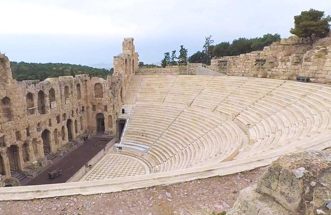 Athens Private Walking Tour: Acropolis Monuments, Plaka and Local Food - Authentic Greek Cuisine: A Culinary Journey