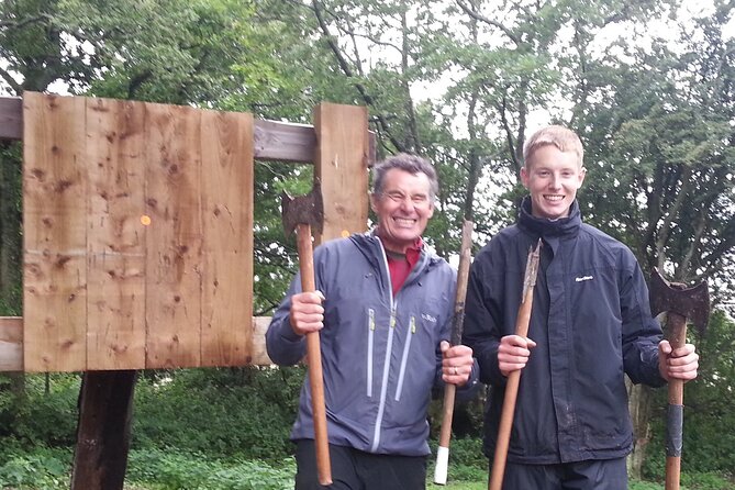Axe Throwing Session - One Hour - The Competitive Edge: Ending With a Bang