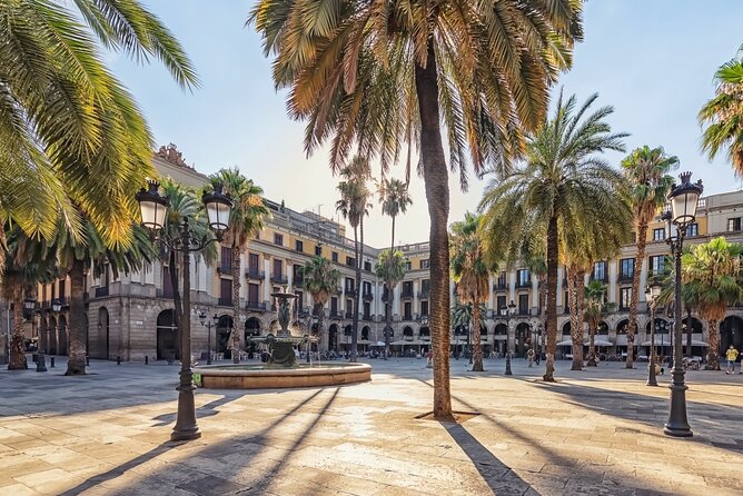 Barcelona Gothic Quarter Scavenger Hunt and City Highlights Walking Tour - Meeting and Ending Points for Participants