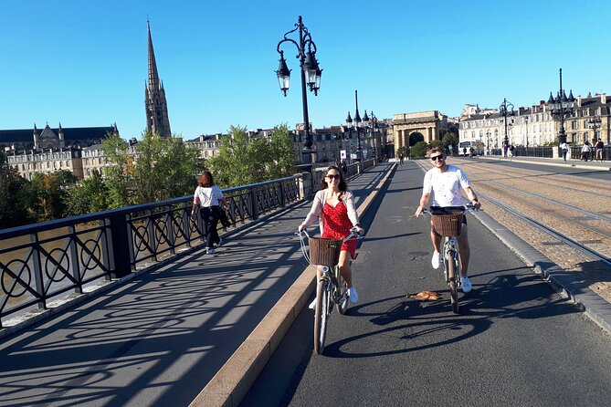 Bordeaux Bike Tour the Best of Bordeaux - Exploring Bordeaux by Bike