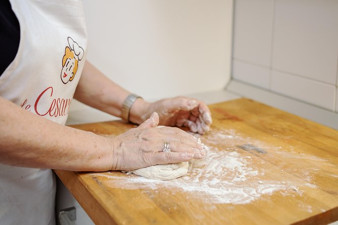 Cesarine: Small Group Pasta and Tiramisu Class in La Spezia - Choosing the Right Class