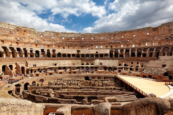 Colosseum Guided Tour With Roman Forum & Palatine Hill - Exploring the Colosseum