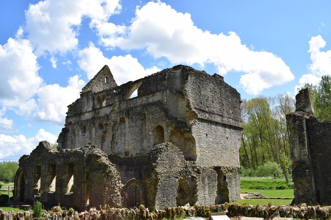 Cotswolds and Blenheim Palace Private Day Tour From Oxford - Knowledgeable Local Guides