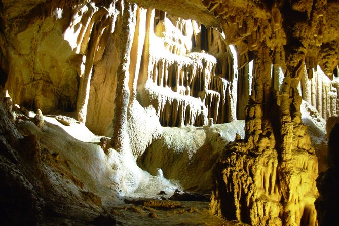 Eastern Serbia Monasteries and Resava Cave Tour From Belgrade - Enjoying a Traditional Serbian Lunch