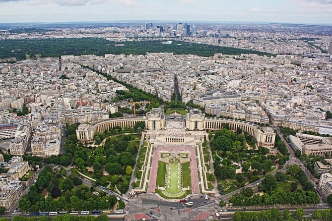 Eiffel Tower Small-Group Access to 2nd Floor by Elevator - Accessibility and Age Policies