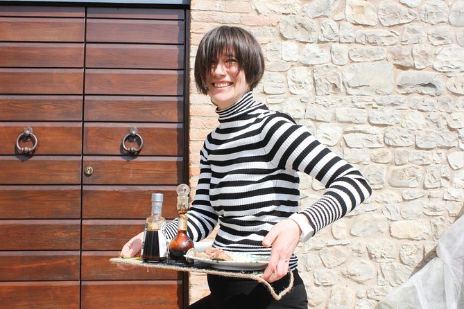 Enjoy a Private, Owner-Led Balsamic Vinegar Tour and Tasting in Vignola, Modena - A Personalized Journey: Discovering the Acetaia La Ca Dal Non 1883