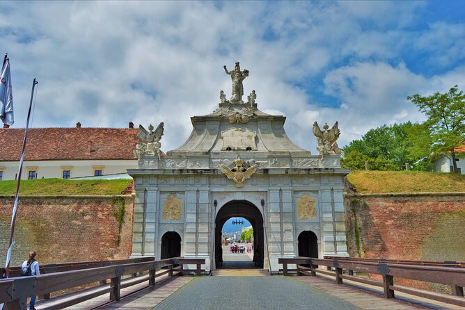 Exclusive Tour: Corvin Castle, Alba Iulia and Traditional Villages From Sibiu - Extending Your Journey: Exploring Nearby Destinations