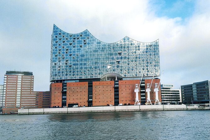Free Tour: History of the Port, Red Light District and the Beatles - Accessibility and Transportation