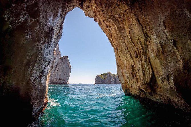 From Salerno: Small Group Li Galli Islands and Capri Boat Tour - Exploring the Li Galli Islets