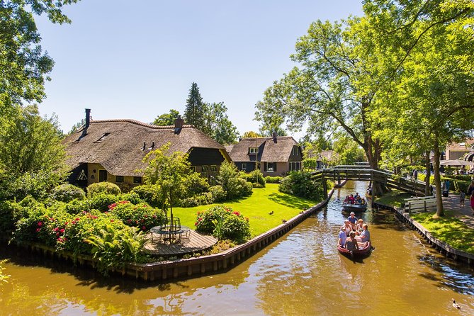 Giethoorn and Afsluitdijk Day Trip From Amsterdam With Boat Trip - Transportation and Meeting Point Details