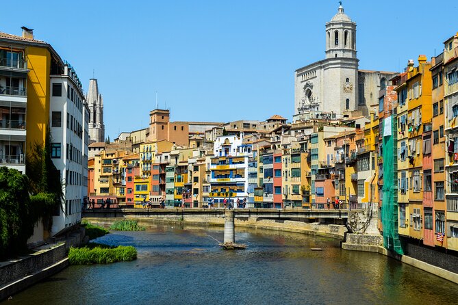 Girona, Figueres, Dalí Museum and Cadaqués Tour From Barcelona - Discovering the Charm of Cadaqués